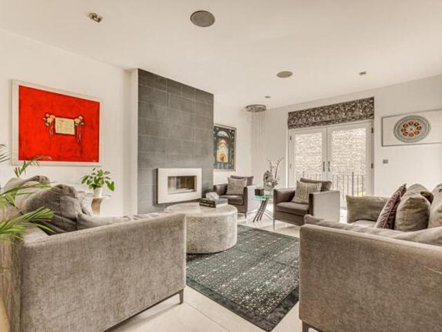 For Sale 3 Bedroom Shared Living/roommate London Westminster DS100366231