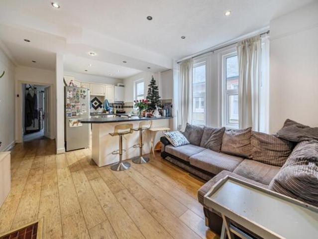 For Sale 3 Bedroom Shared Living/roommate London Greater London DLS98834537