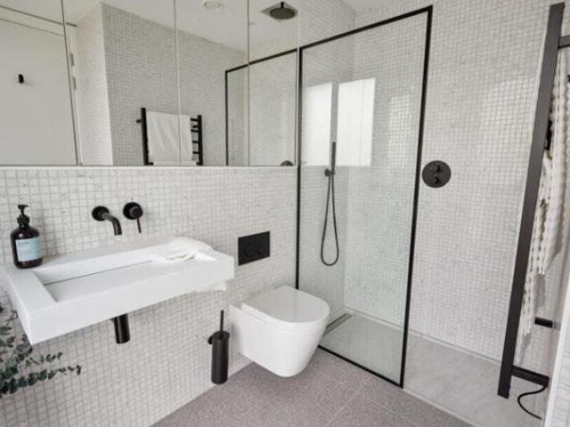 For Sale 3 Bedroom Shared Living/roommate Londres Greater London DLS99345225