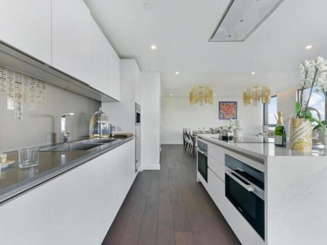 For Sale 3 Bedroom Shared Living/roommate Londres Greater London DS101199737