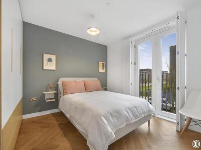 For Sale 3 Bedroom Shared Living/roommate Londres London DS101996117