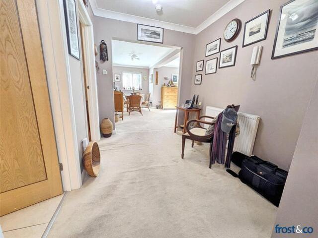 For Sale 3 Bedroom Shared Living/roommate Poole Poole DS98119476
