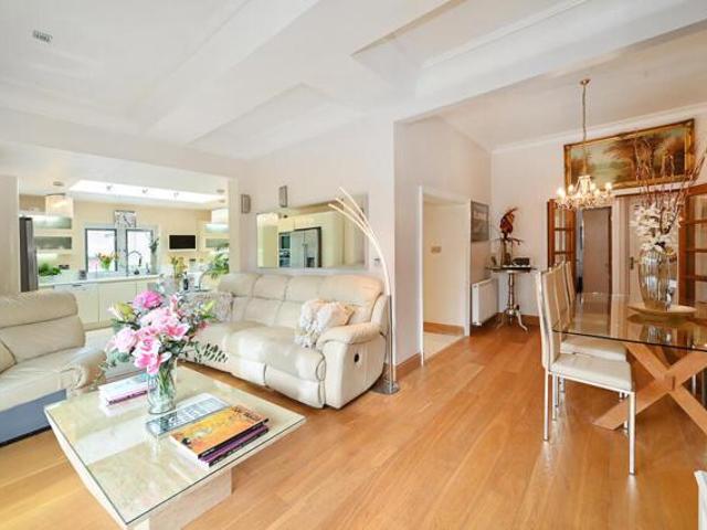 For Sale 3 Bedroom Shared Living/roommate Stanmore Greater London DS100881359