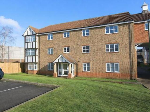 For Sale 3 Bedroom Shared Living/roommate Surrey Great London DS99688651