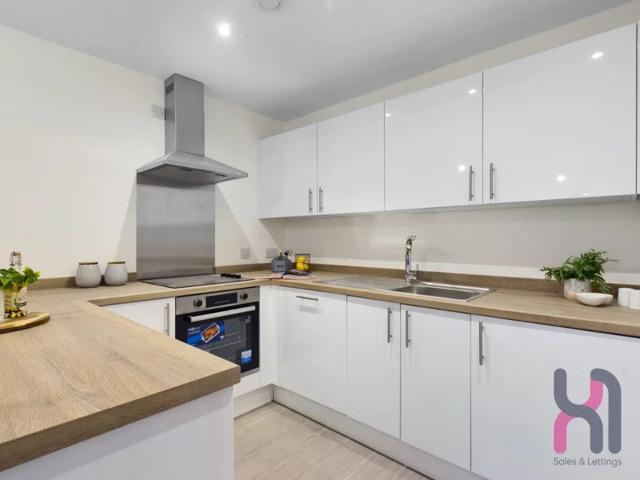 For Sale 3 Bedroom Shared Living/roommate Salford Salford DLS100057723