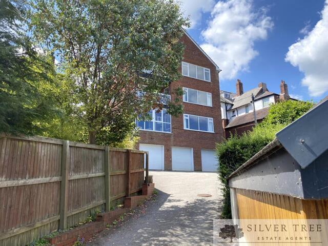 For Sale 3 Bedroom Shared Living/roommate Scarborough North Yorkshire DS100023726