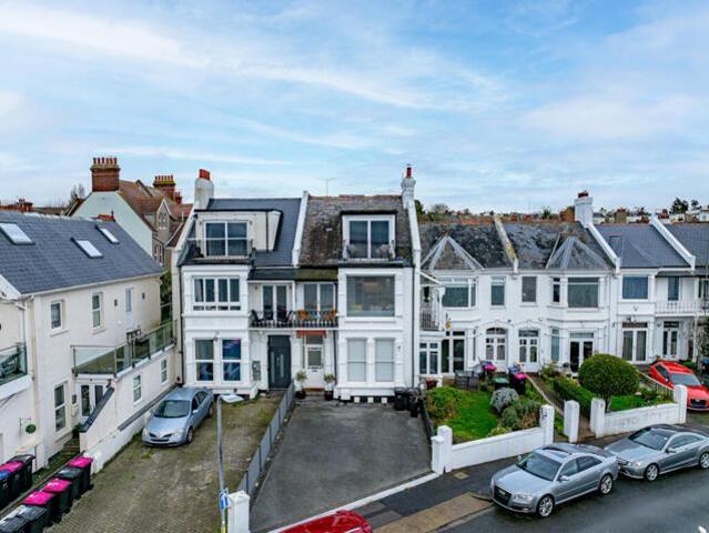 For Sale 3 Bedroom Shared Living/roommate Southend On Sea Southend on Sea DLS99952393