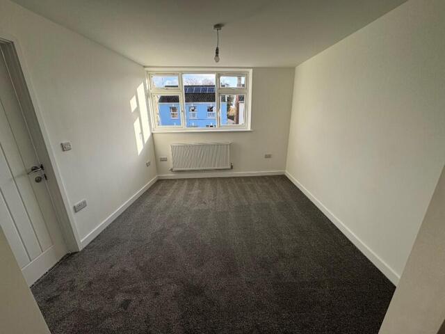 For Sale 3 Bedroom Shared Living/roommate Taunton Somerset DLS101675662