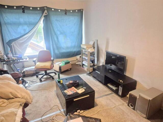 For Sale 3 Bedroom Shared Living/roommate Telford Telford And Wrekin DLS98903540