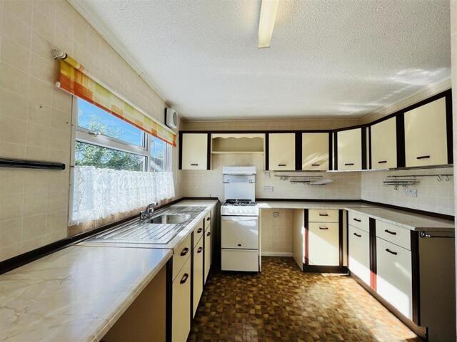 For Sale 3 Bedroom Shared Living/roommate Thorne Thorne DS100615192