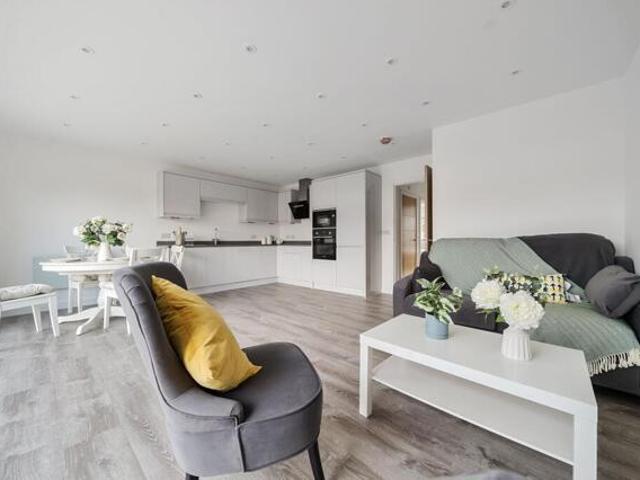 For Sale 2 Bedroom Bungalow Yatton North Somerset DS89044114