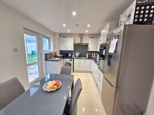 For Sale 3 Bedroom House Northampton Northamptonshire DS87166557