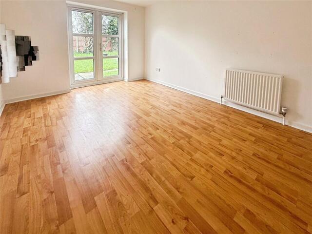 For Sale Parking Tilehurst Berkshire DS100541302
