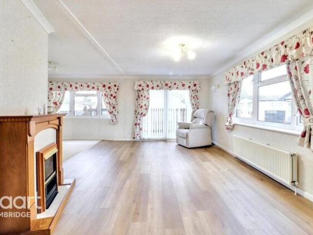 For Sale 2 Bedroom Shared Living/roommate High Street High Street DS89073718