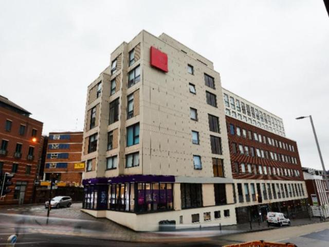 For Rent 40 Bedroom Shared Living/roommate Exeter Exeter DS90561443