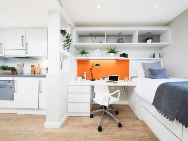 For Rent 40 Bedroom Shared Living/roommate London London DS90559619