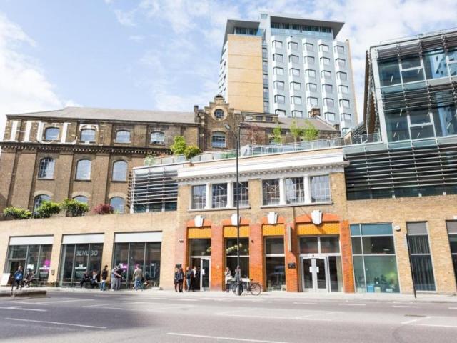 For Rent 40 Bedroom Shared Living/roommate London London DS90560532