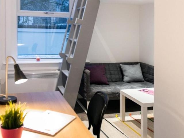 For Rent 40 Bedroom Shared Living/roommate London London DS90563865