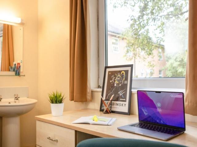 For Rent 40 Bedroom Shared Living/roommate Nottingham Nottingham DLS90559642