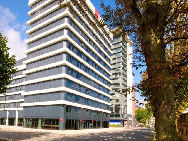 For Rent 40 Bedroom Shared Living/roommate Southampton Southampton DLS90561378