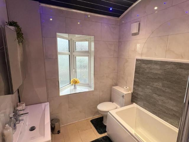 For Rent 4 Bedroom Apartment Harrow Harrow DS90285267