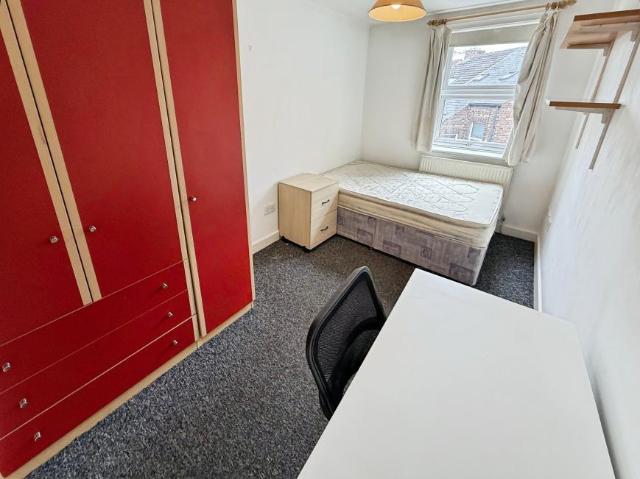 For Rent 4 Bedroom Apartment Lenton East Midlands DS98286231