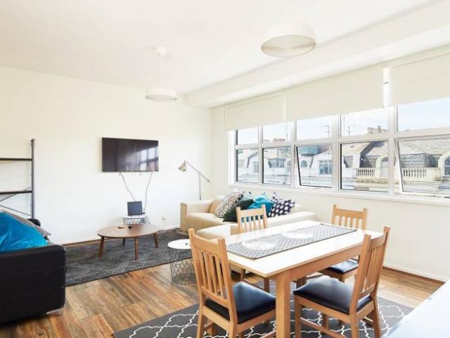 For Rent 4 Bedroom Apartment London London DLS90929102