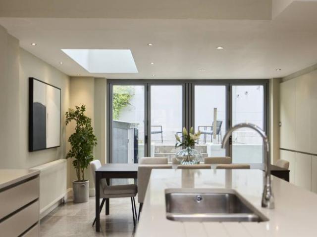 For Rent 4 Bedroom Apartment London London DLS94753517