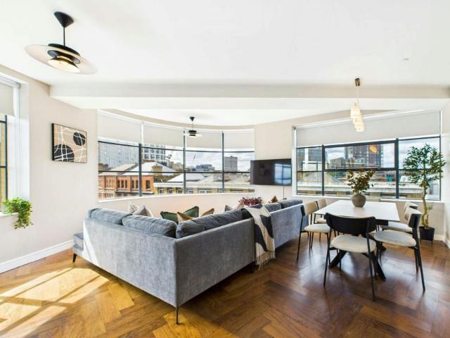 For Rent 4 Bedroom Apartment London London DS90033118
