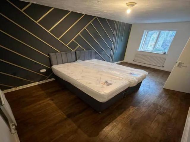 For Rent 4 Bedroom Apartment London London DS95422188