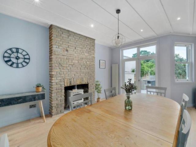 For Rent 4 Bedroom Apartment London London DS96031066