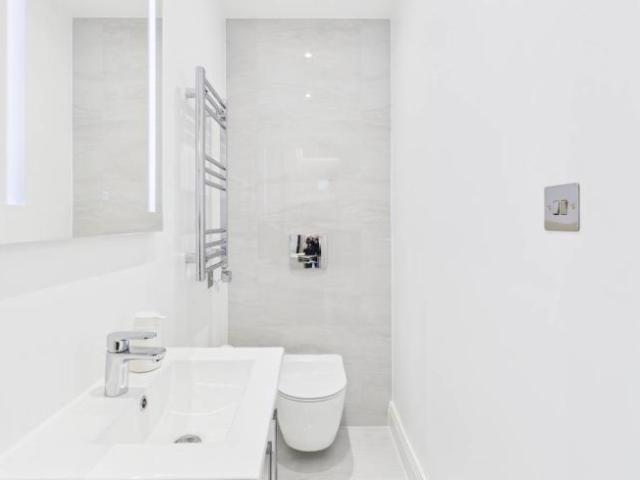 For Rent 4 Bedroom Apartment London London DS97028908