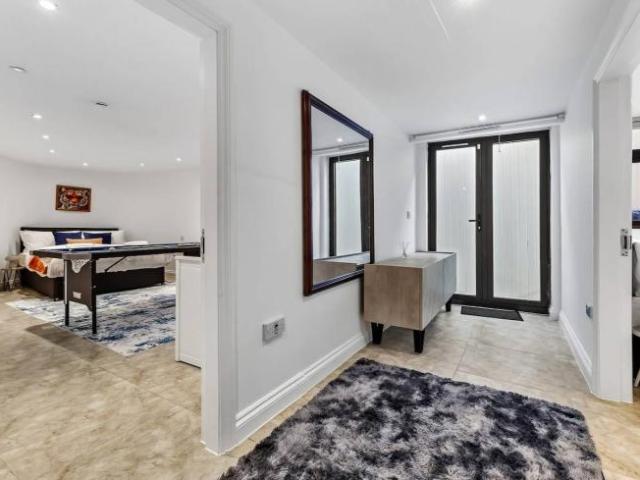For Rent 4 Bedroom Apartment London London DS98145259