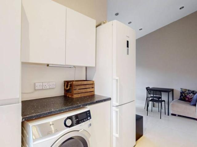 For Rent 4 Bedroom Apartment London London DS101837686