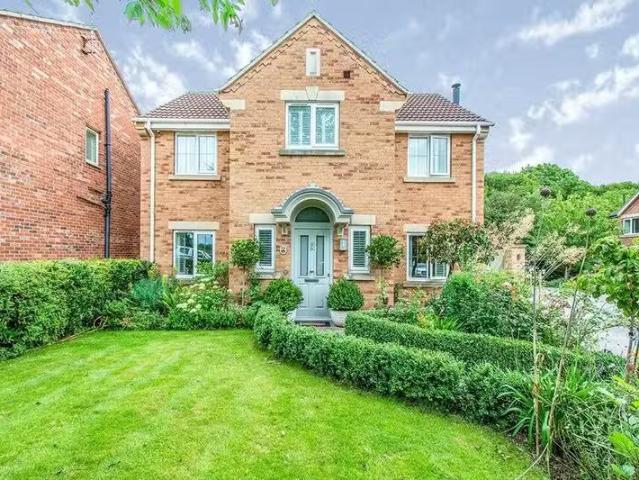 Charming 4 bedroom Detached House to rent, Burleigh Court, Tux.