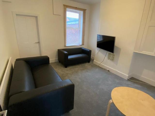 For Rent 4 Bedroom House City Centre East Midlands DLS101441986