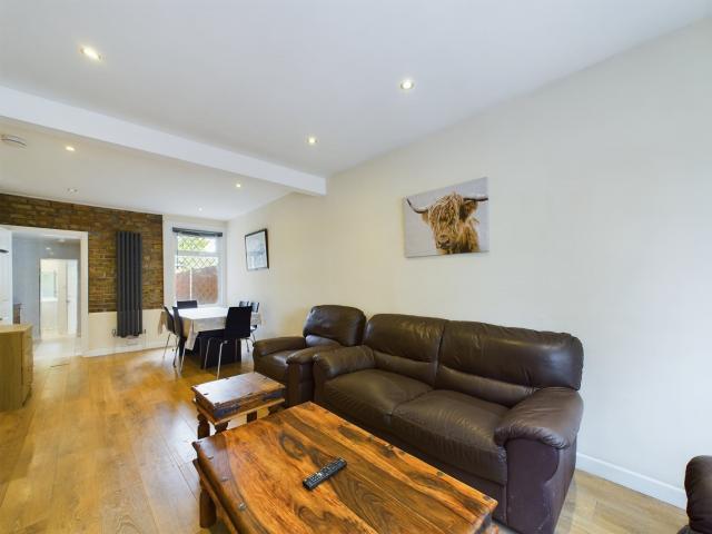 For Rent 4 Bedroom House Croydon Croydon DS68563012