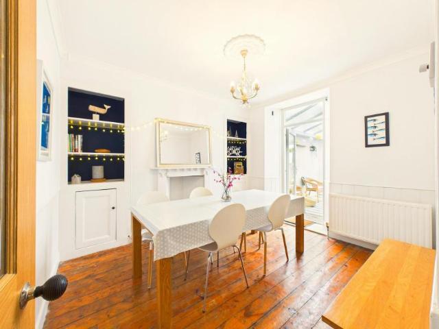For Rent 4 Bedroom House Brixham Brixham DS103179954