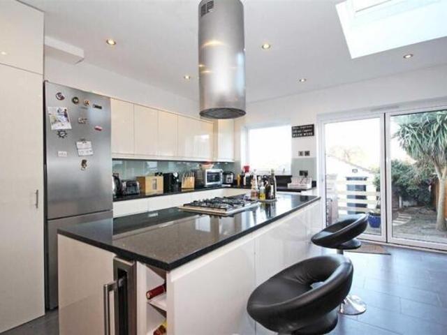 For Rent 4 Bedroom House Ealing Great London DLS90275703