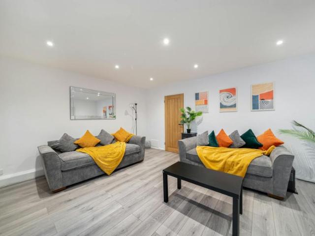 For Rent 4 Bedroom House London London DS99267258