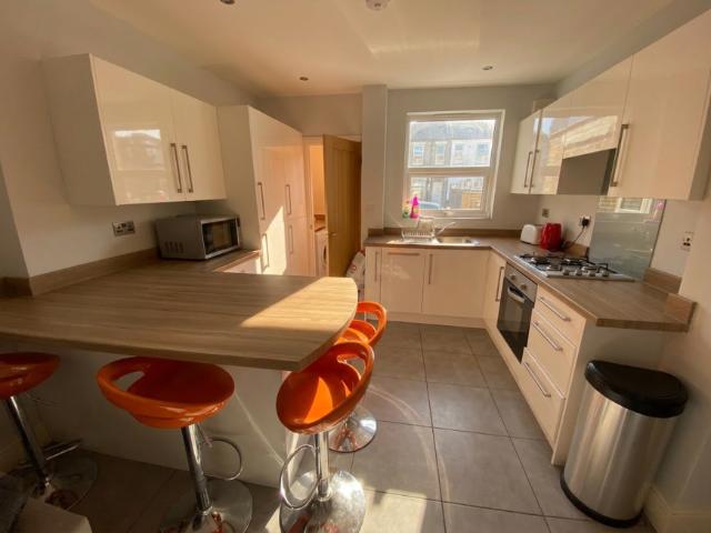 For Rent 4 Bedroom House Lenton East Midlands DLS102143946