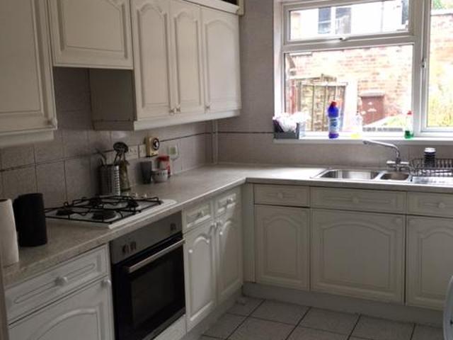 For Rent 4 Bedroom House Lenton East Midlands DLS98286259