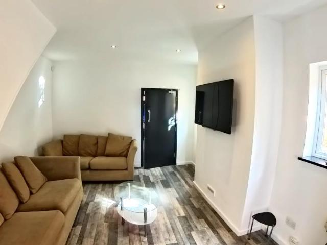 For Rent 4 Bedroom House Lenton East Midlands DS98286038