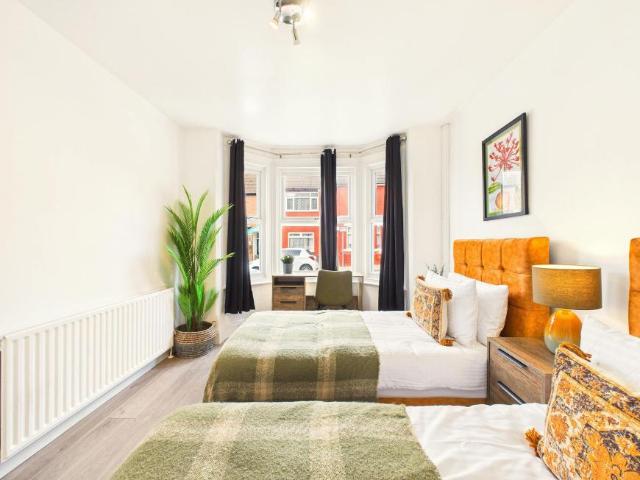 For Rent 4 Bedroom House Luton Luton DS101511426