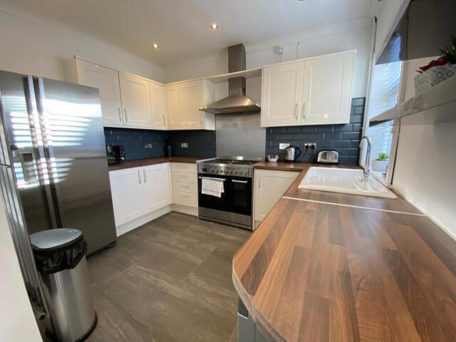 For Rent 4 Bedroom House Newcastle Under Lyme Staffordshire DLS101063753