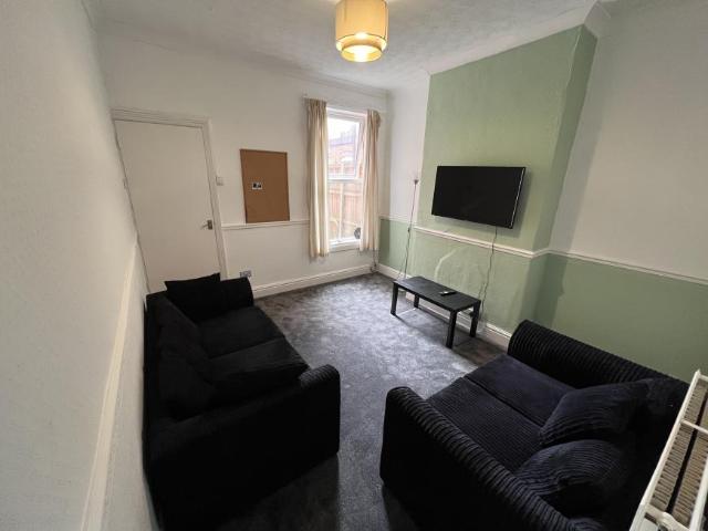 For Rent 4 Bedroom House Selly Oak West Midlands DS98286356