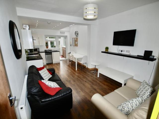 For Rent 4 Bedroom House Selly Oak West Midlands DS99825965