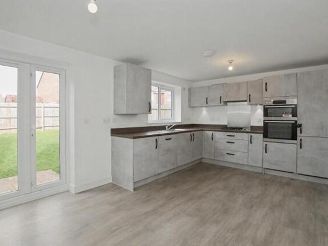 For Rent 4 Bedroom House Stafford Staffordshire DLS101072943