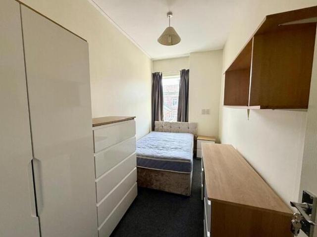For Rent 4 Bedroom House Stoke On Trent Staffordshire DLS99379560