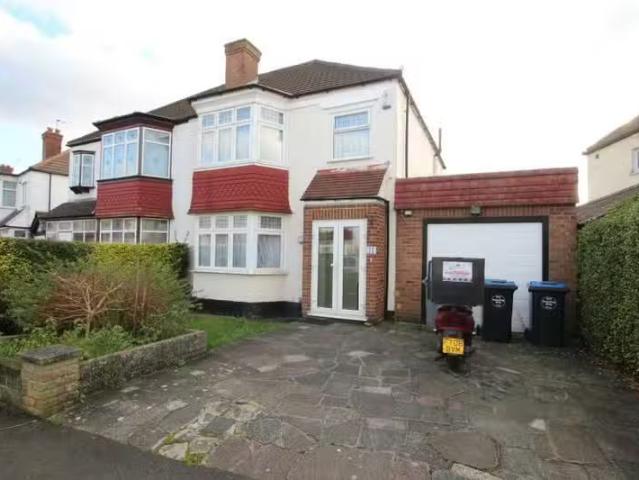For Rent! 4 bedroom semi detached house for rent in Langham Ga.